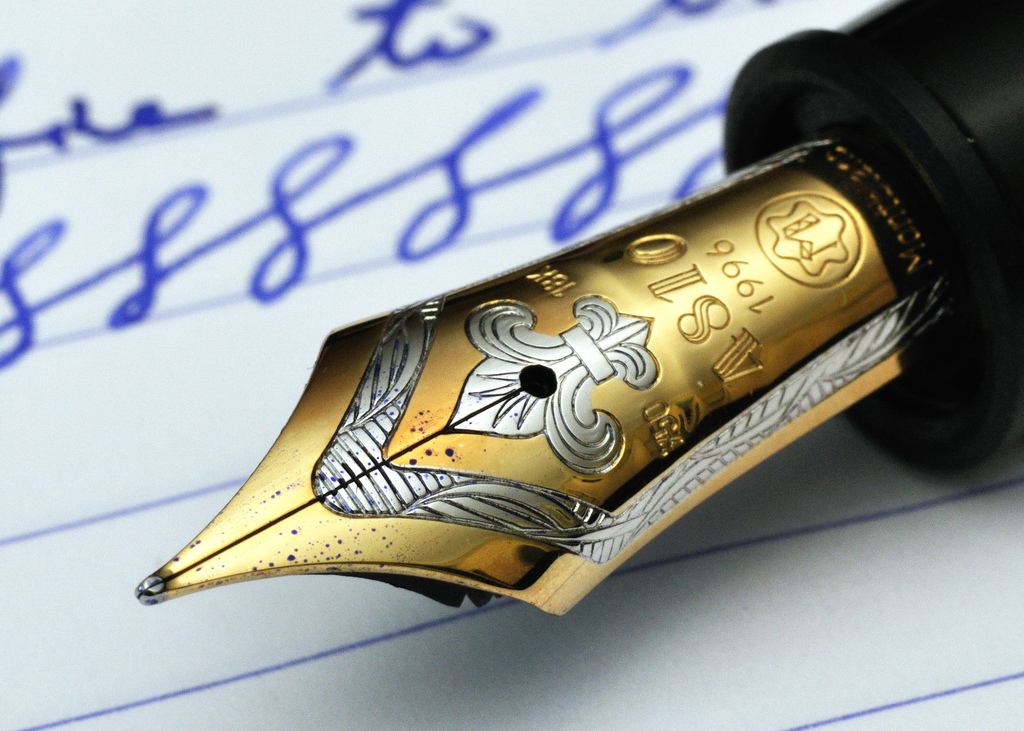 Cách phân biệt bút Montblanc xịn đơn giản và hiệu quả